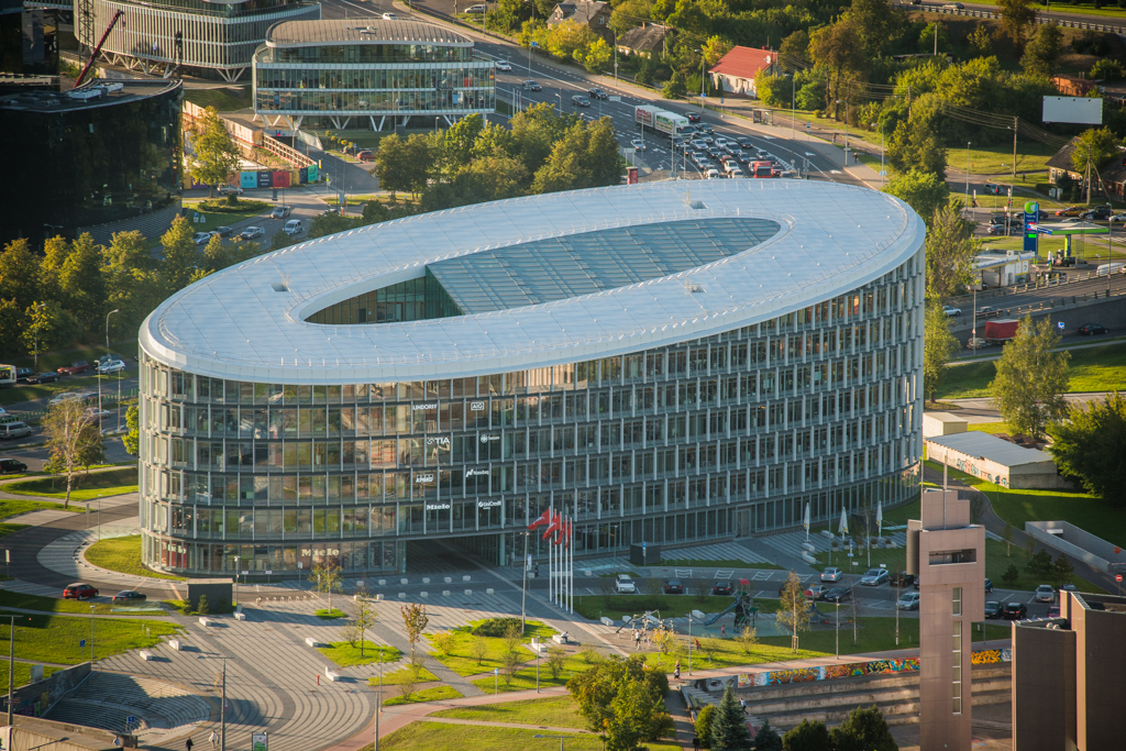 K29 (Konstitucijos pr. 29) - Miestai ir architektūra