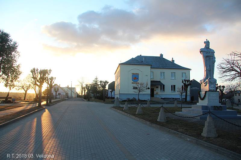 Veliuona, miestelis Jurbarko r. - Miestai ir architektūra