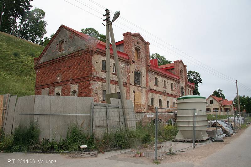 Veliuona, miestelis Jurbarko r. - Miestai ir architektūra
