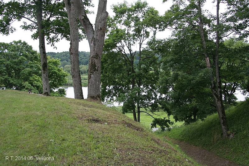Veliuona, miestelis Jurbarko r. - Miestai ir architektūra