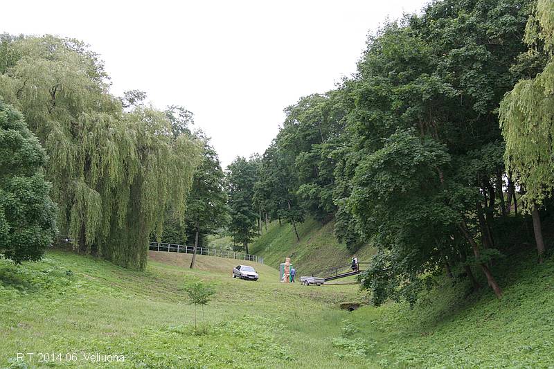 Veliuona, miestelis Jurbarko r. - Miestai ir architektūra